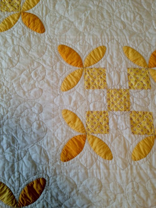 Honey Bee Quilt | I Finally Have Time
